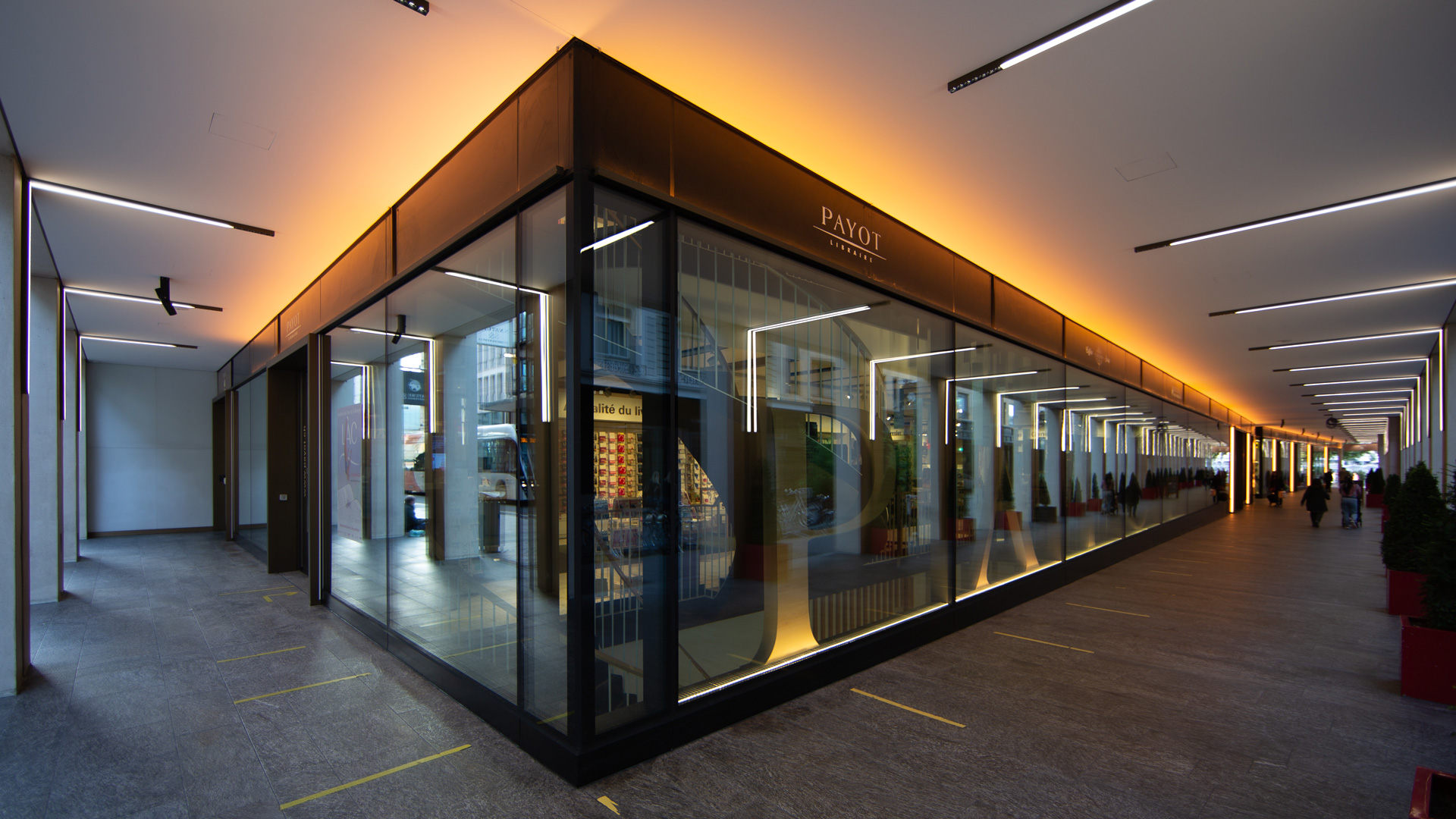 Rue du Rhône | LUCE